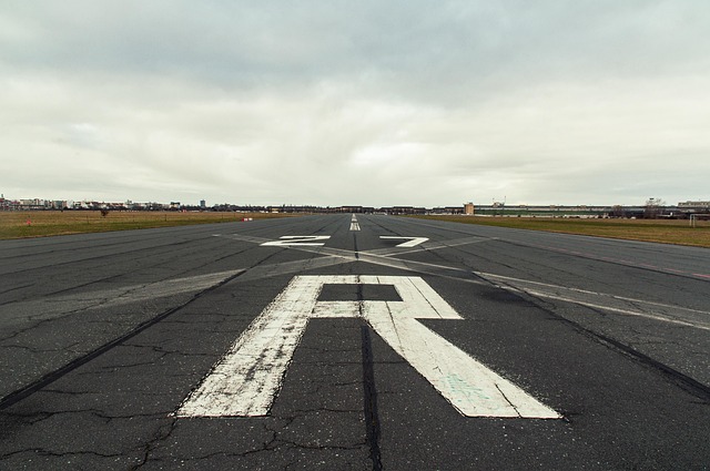 Runway Safety Area (RSAs) vs Shoulders: What’s the Difference? | Blog ...
